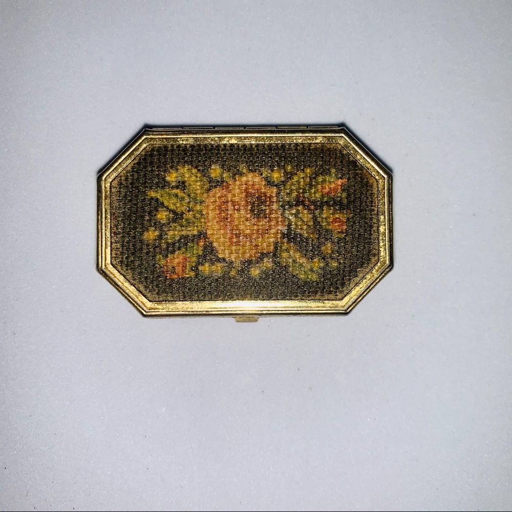 Victorian Painted Pill Box & Vintage Avon Rose Trinke… - Gem